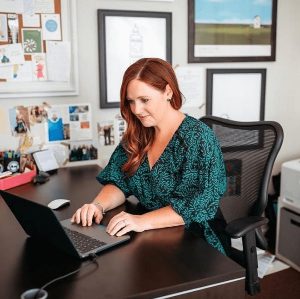 Stewart Elizabeth - Capital Investor